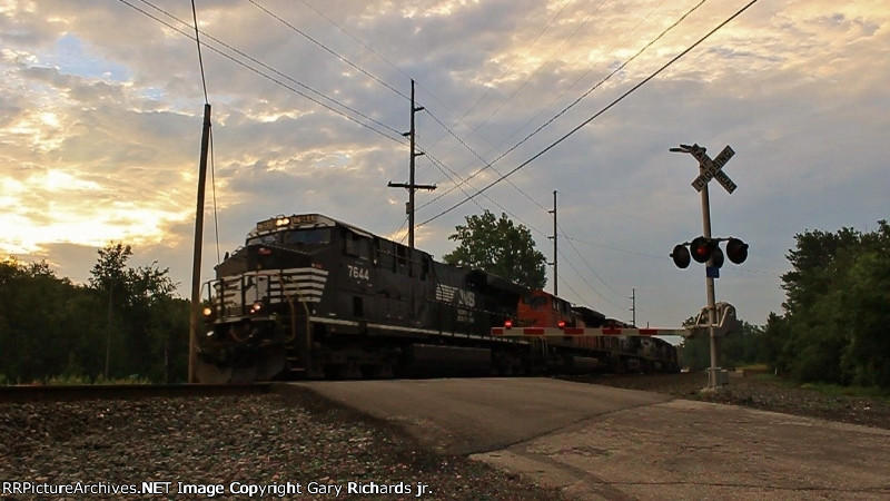 NS 7644, BNSF 9260, NS 9345, 9063, 8977, & 9355
